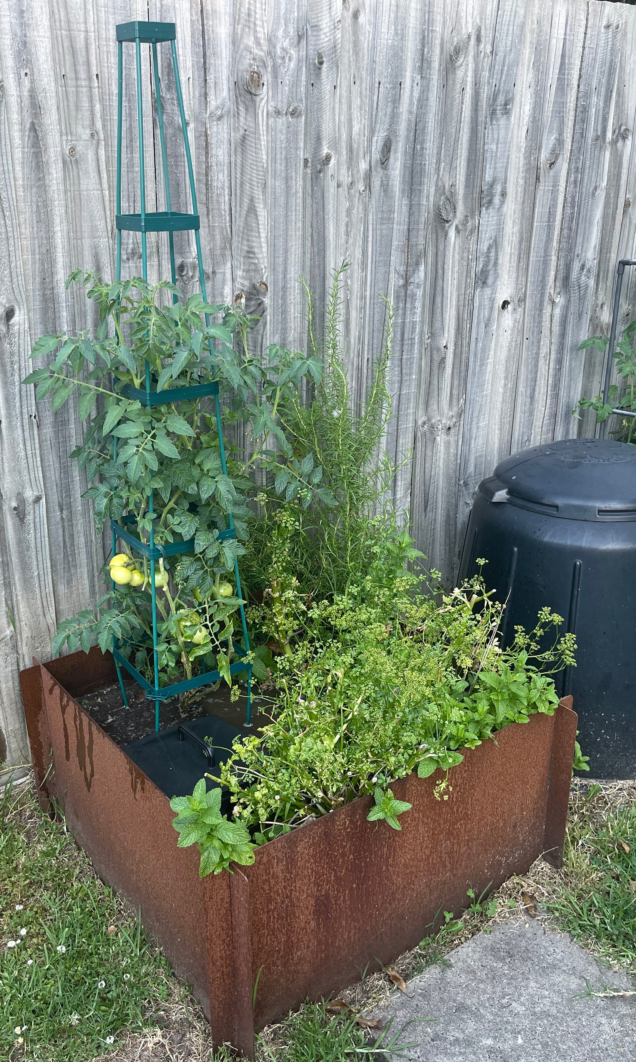 Greenlife Worm Box In-Ground Micro Composter & Worm Farm for Gardens